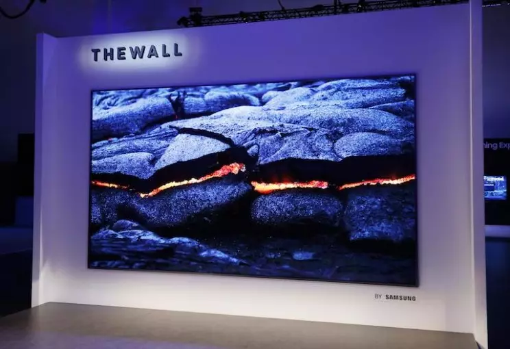 Samsung stellt „The Wall“ vor, einen einzigartigen, gigantischen 146-Zoll-4K-MicroLED-Fernseher