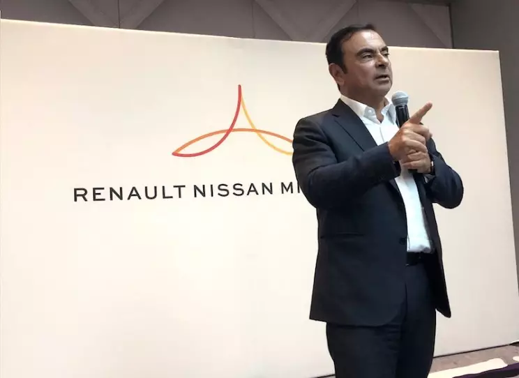 Alianco Renault-Nissan-Mitsubishi Planas Investi Ĝis 1 Miliardo USD en Nova Aŭtomobila Tekniko