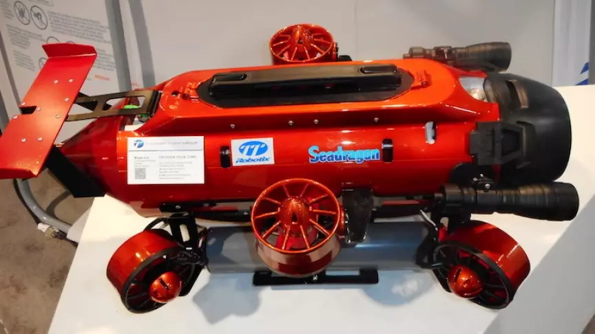 TTRobotix visar upp flera fantastiska projekt, inklusive SeaDragon, en autonom havsdykarrobot