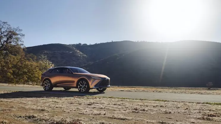 Η Lexus αποκαλύπτει το νέο πολυτελές Crossover Concept με όλο το ηλεκτρικό δυναμικό