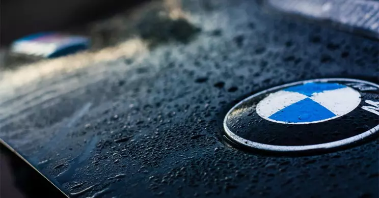BMW gaan oor na jaarlikse fooi vir Apple CarPlay
