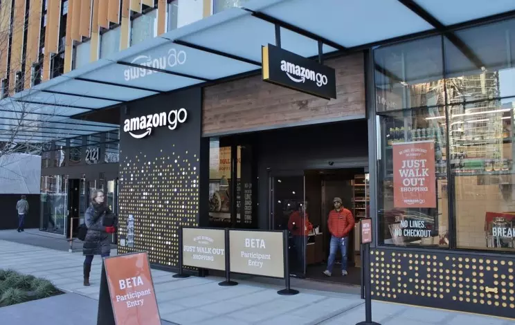 Amazon Go, një dyqan ushqimesh pa linja arka, është vendosur të hapet të hënën