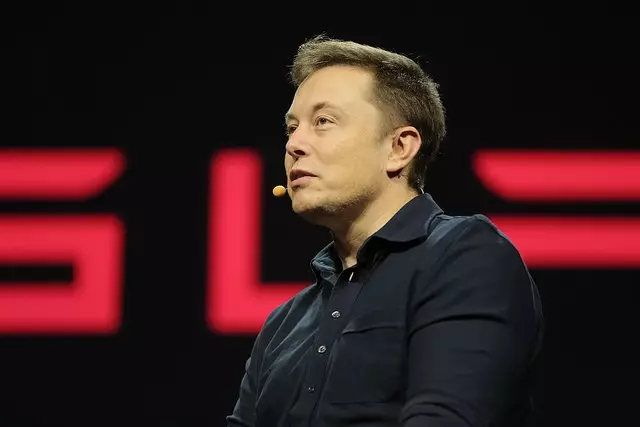 Tesla hitazona an'i Elon Musk mandritra ny 10 taona fanampiny miaraka amin'ny drafitra karama vaovao feno fahasahiana