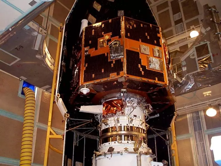 NASA-satelliet fûn troch amateur-astronomer mear dan 12 jier nei't it ferlern gie