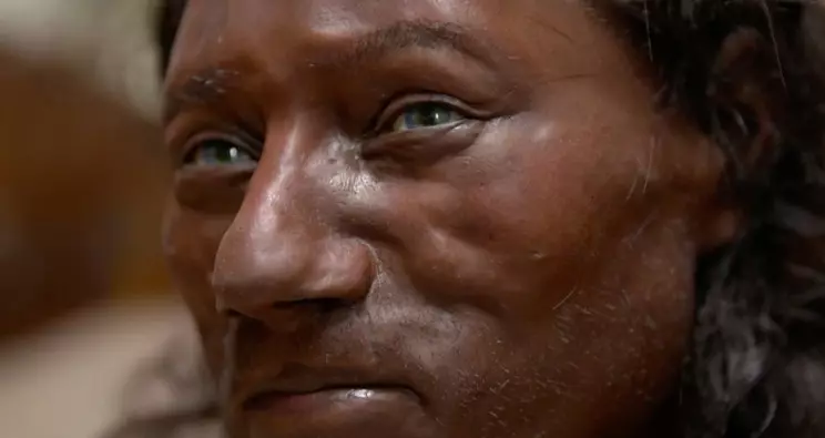 Nova DNK analiza otkriva da je najstariji Britanac, 'Cheddar Man', imao tamnu kožu i plave oči