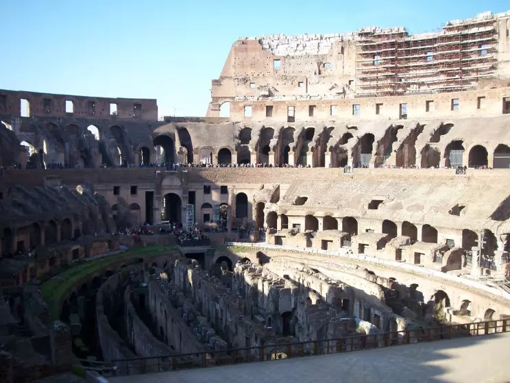 کولوسئوم: شگفتی مهندسی امپراتوری روم