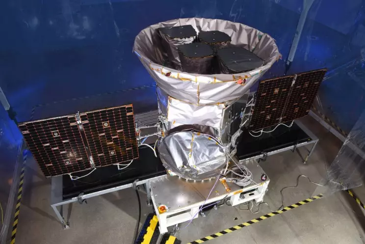 NASA Exoplanet-Seking Satellite TESS ን ከ2 ወር ባነሰ ጊዜ ውስጥ ለመጀመር አቅዷል