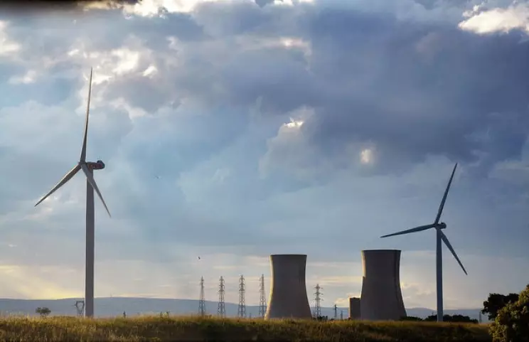 Der wissenschaftliche Grund, warum Windkraftanlagen 3 Blätter haben