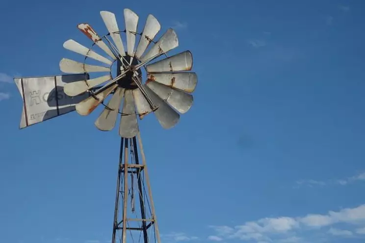 Der wissenschaftliche Grund, warum Windkraftanlagen 3 Blätter haben