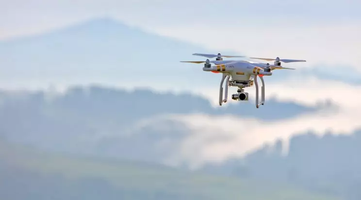 Des contrebandiers en Chine ont utilisé des drones pour transporter 15 000 iPhones à travers la frontière chaque nuit