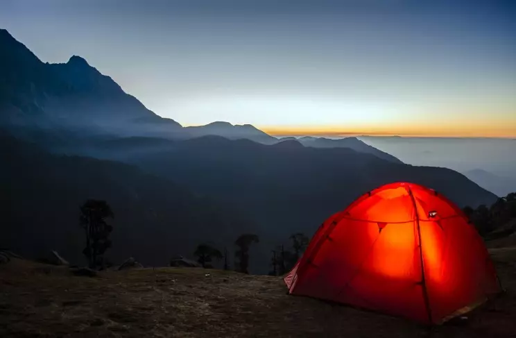 30 aplicacións, gadgets e elementos que necesitas para a túa aventura de mochila