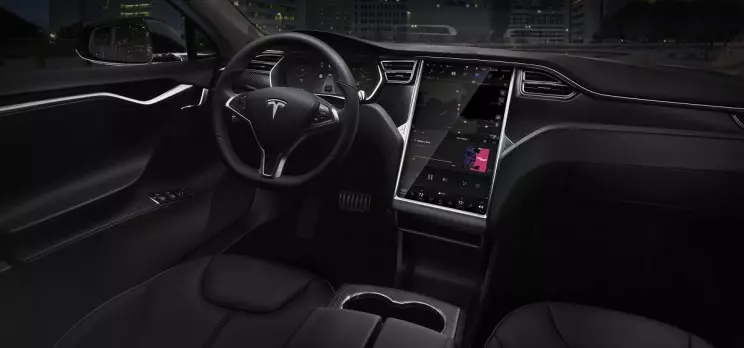 Tesla comienza la recopilación de datos de ubicación y video de las cámaras del piloto automático Model 3