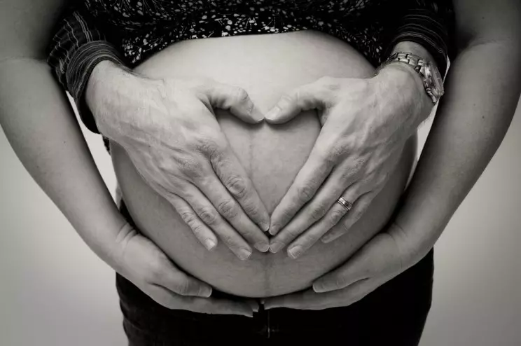 Os médicos en Alemaña curan o trastorno hereditario dos bebés non nacidos no útero