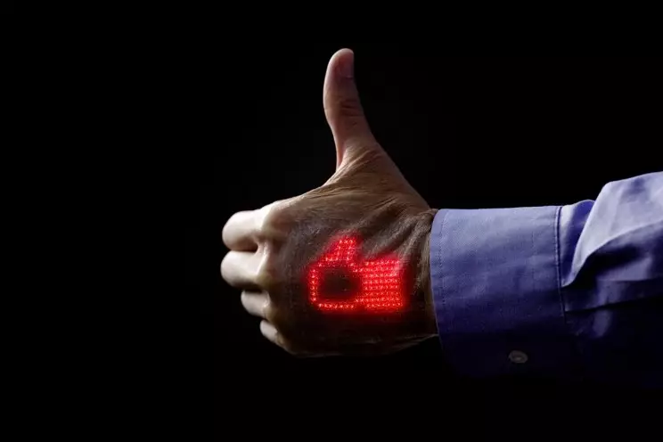 15 Sensors Biometric ah oo ku jira shaqada kuwaas oo bedeli doona diiwaannada caafimaadka oo ogaan doona xanuunada ugu caansan