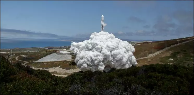 Ny fakan'ny mpaka sary NASA dia may nandritra ny fandefasana balafomanga SpaceX