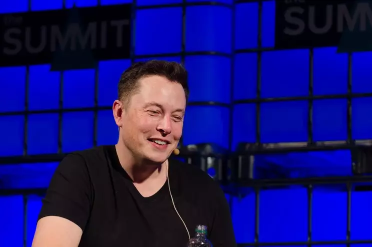 Po čem izstopa Elon Musk? 15 razlogov, zakaj serijski podjetnik podreja vsa pravila