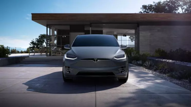 tesla modelo x elektra aŭto