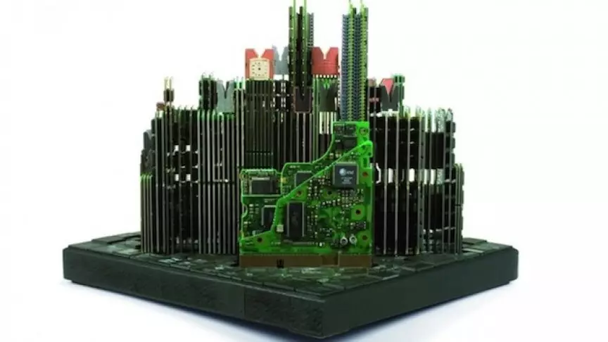 Modele Metropolis create complet de componente ale computerului