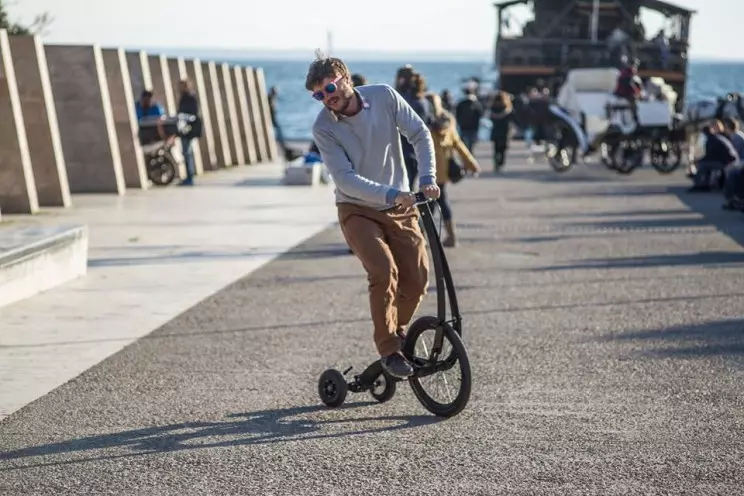 La Halfbike è un mezzo di trasporto comodo ed efficiente