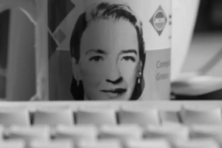 Grace Hopper Becher a Keyboard