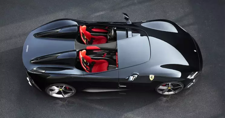 Ua Fa'ailoa e Ferrari Monza Fa'apitoa mo le 50s-Inspirated ma le Inisinia V12 sili ona malosi