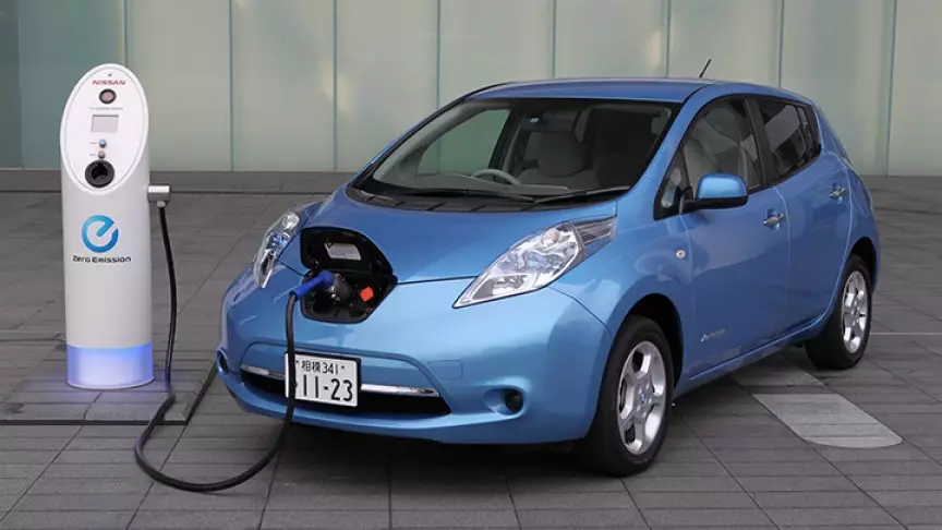 Čo potrebujete vedieť o elektromobiloch