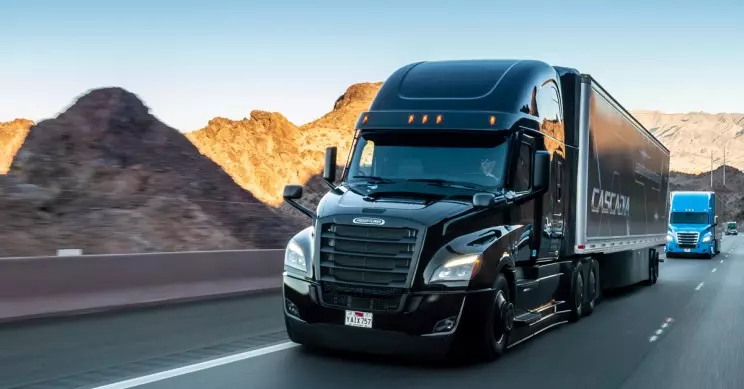 Daimler, Self-Driving Semis'in 10 Yıl Sonra Yollarda Olacağını Söyledi