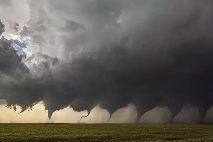 7 Fakta Tornado sing nggumunake sing bakal nggawe sirahmu muter