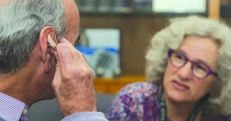 Uusi tutkimus osoittaa, että muistin menetys voi olla merkki kuulon heikkenemisestä, ei Alzheimerin taudista