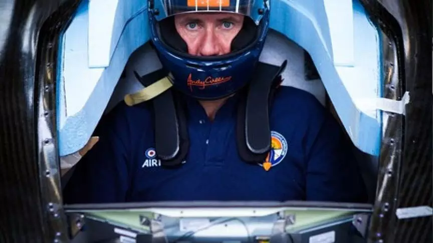 Comment arrêter une voiture à 1000 mph ?