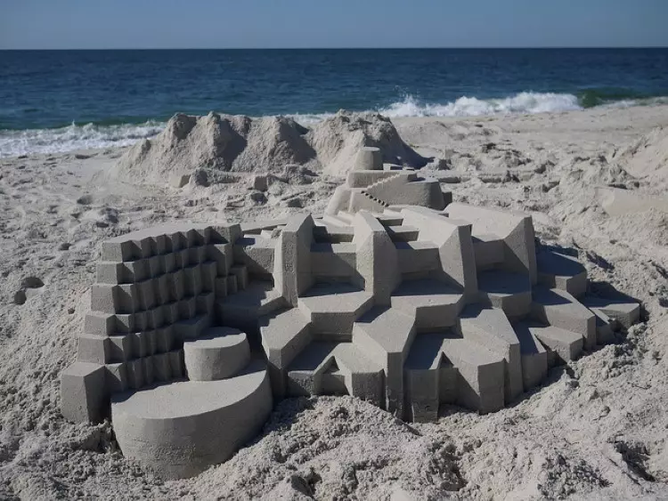 Calvin-Seibert-sand-castles10