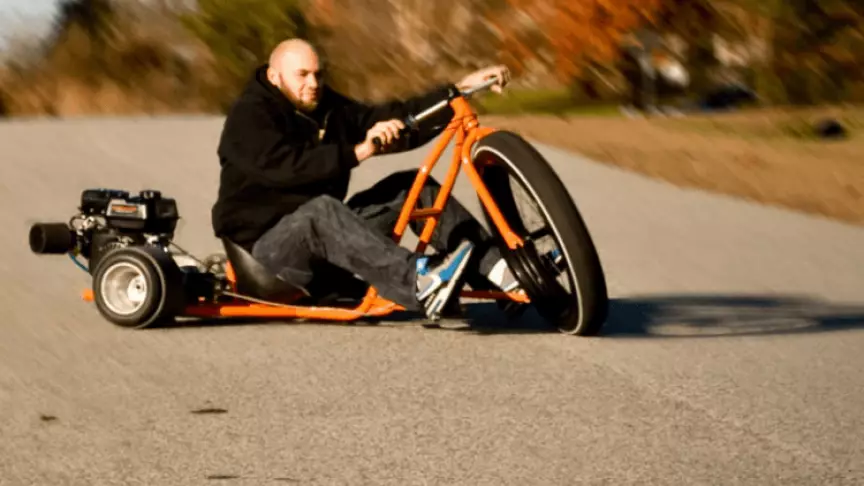 Big Wheel Drift Trike разкрива голямото дете при възрастни