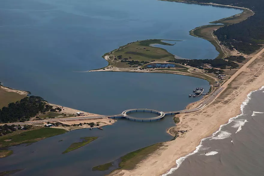 circular-bridge-uruguay-rafael-vinoly