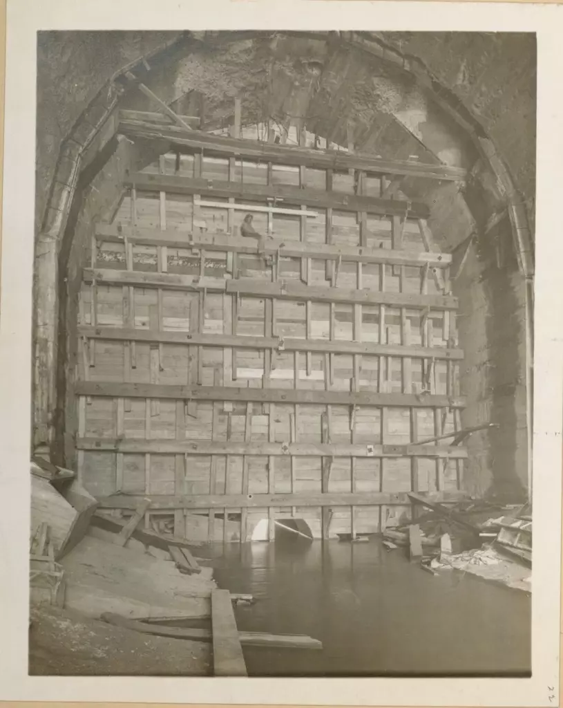 Catskill_aqueduct_support_structure_construction