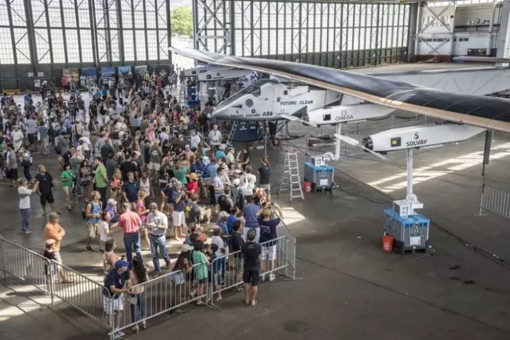 Solar Impulse එක කාලෙකට හවායි වල අතරමං වෙලා