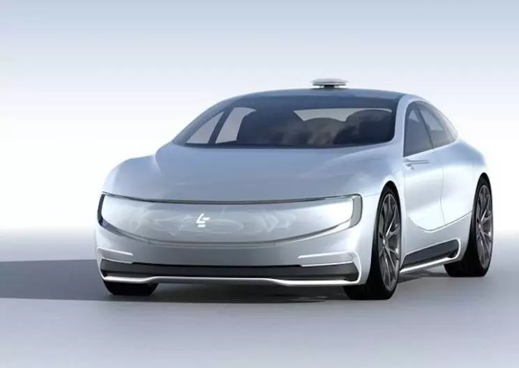 Empresa china presenta vehículo autónomo mejor que Tesla