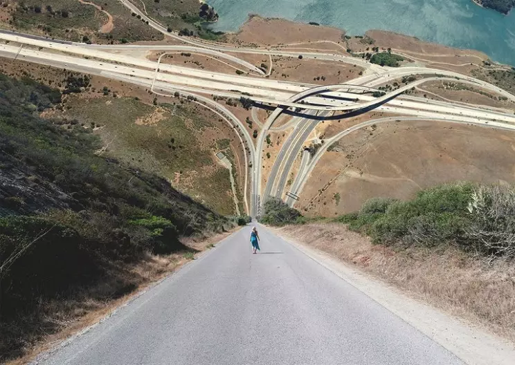 Laurent Rosset 將風景變成超現實的波浪