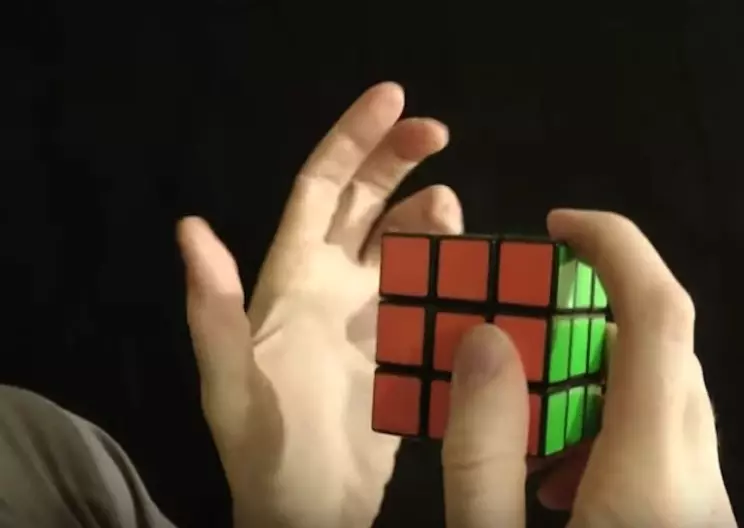 Carane Ngapusi lan Nggawe Kaya Sampeyan Bisa Ngatasi Rubik's Cube