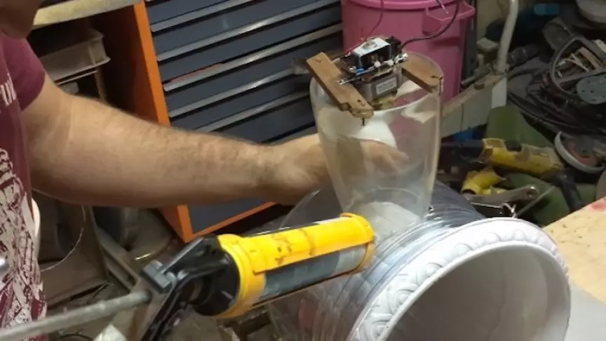 Создайте своими руками безлопастный вентилятор с кувшином для воды подешевле