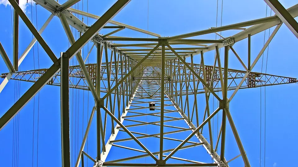 mitet për Teslën https://inteng-storage.s3.amazonaws.com/images/import/2016/12/pylon-1610912_960_720.jpg