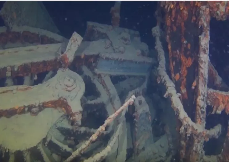 Divers Manggihan Wrecked Karéta uap ti 1910 di Lake Superior