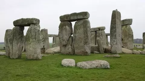 stonehenge-493737_960_720