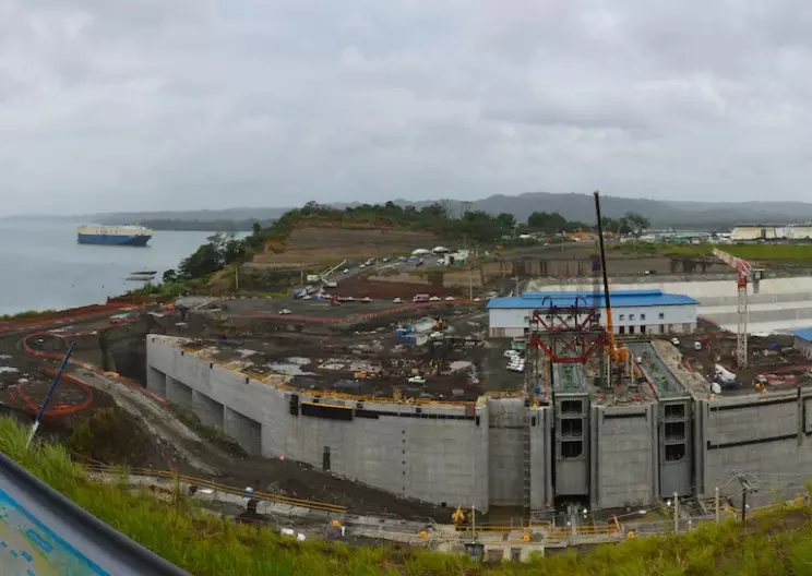 The Ultimate Timelapse of Panama Canal Expansion