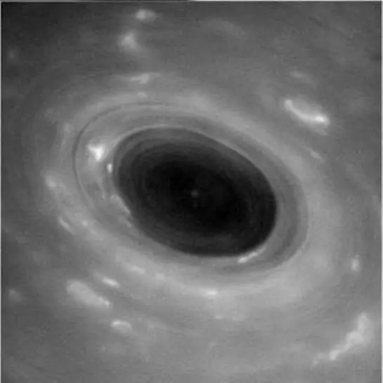Cassini Spacecraft Mizara sary Mahatalanjona avy ao anatin'ny Saturn's Rings