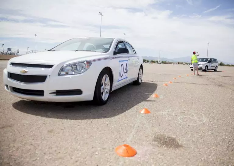 מחקר מראה שכמה מכוניות בנהיגה עצמית יכולות לשפר את זרימת התנועה