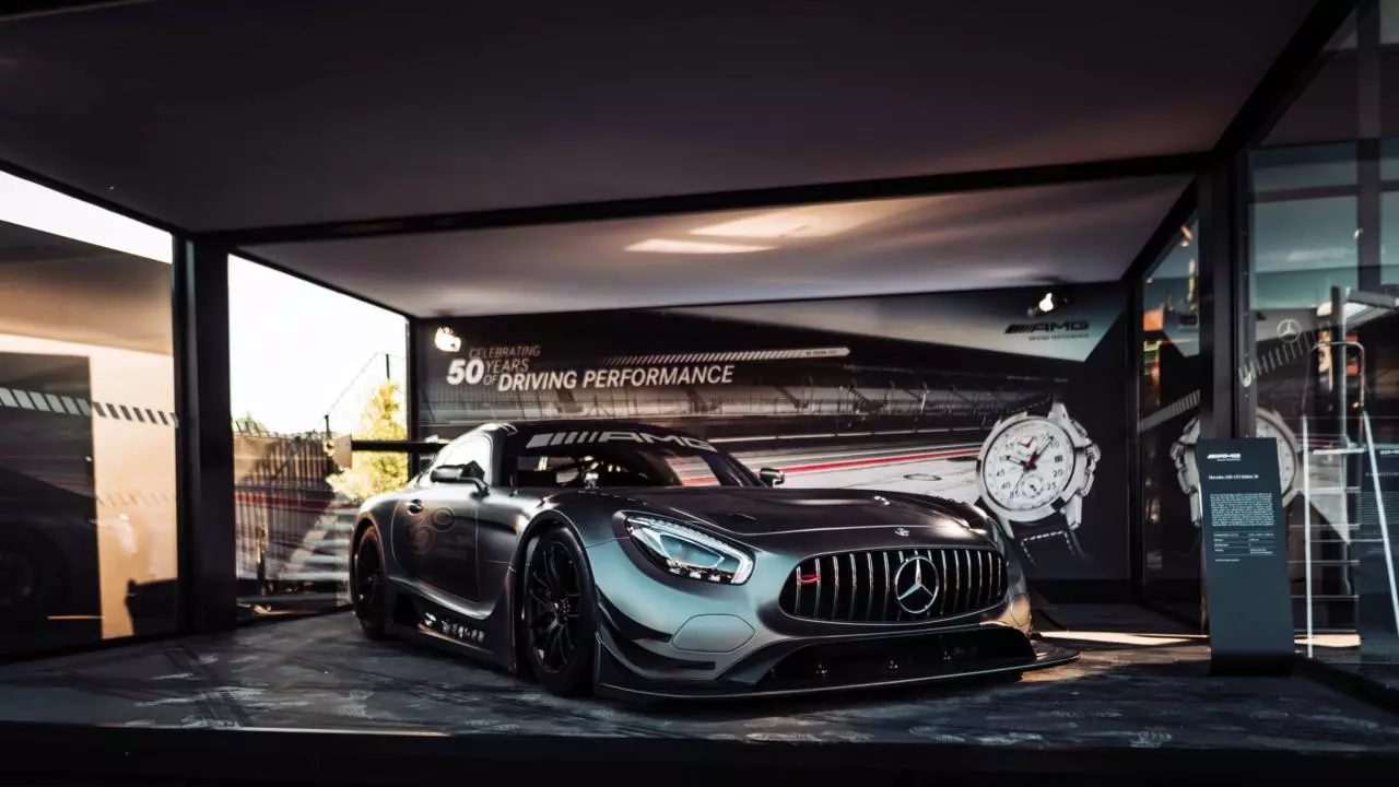 كشفت مرسيدس عن سيارة AMG GT3 Edition 50