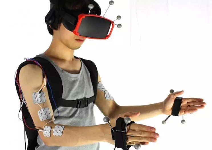 يجعل نظام الواقع الافتراضي هذا يشعر المستخدمين بأجسامهم من خلال منحهم صدمات كهربائية