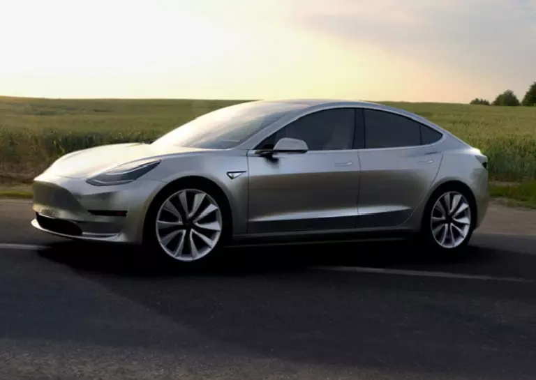 Leagan táirgeachta Tesla Model 3 le teacht amach an tseachtain seo