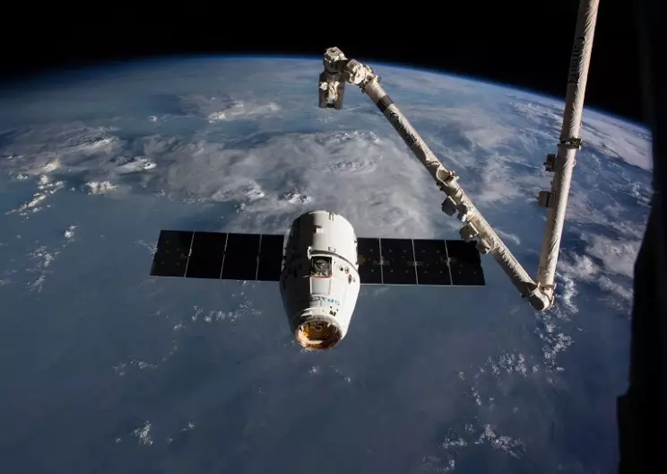 Technologia stojąca za rewolucyjnym statkiem kosmicznym SpaceX Dragon