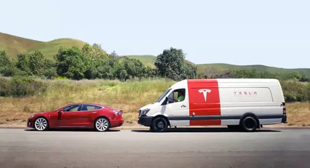 Serviço Tesla adicionou mais de 350 novas vans à sua frota